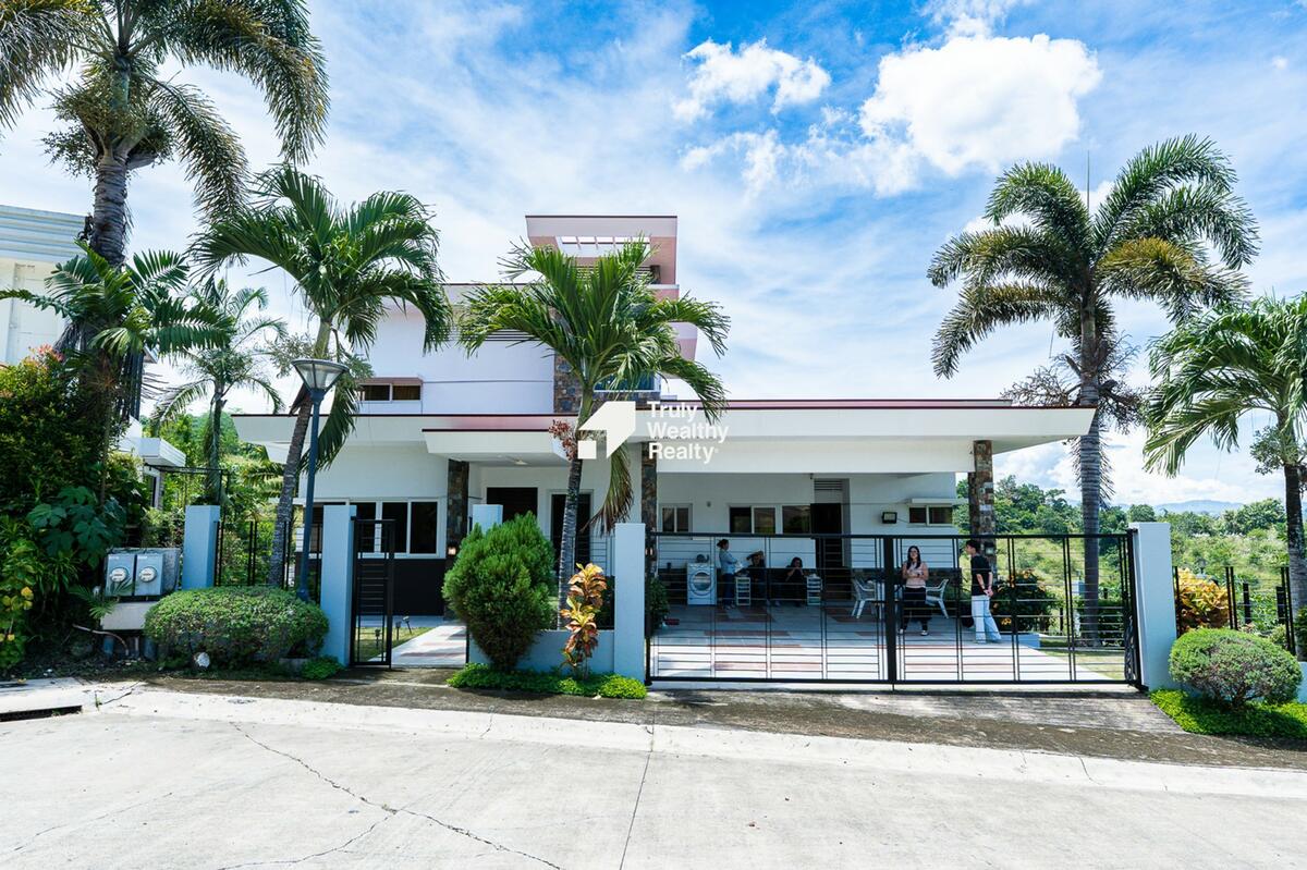 Alegria Hills House with Stunning Views of Rolling Hills and the City ...